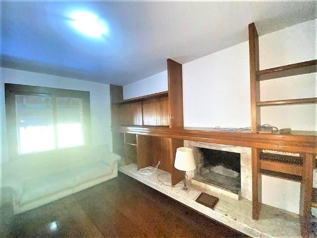 Casa com 4 quartos e 400m² para alugar em Ideal, Novo Hamburgo