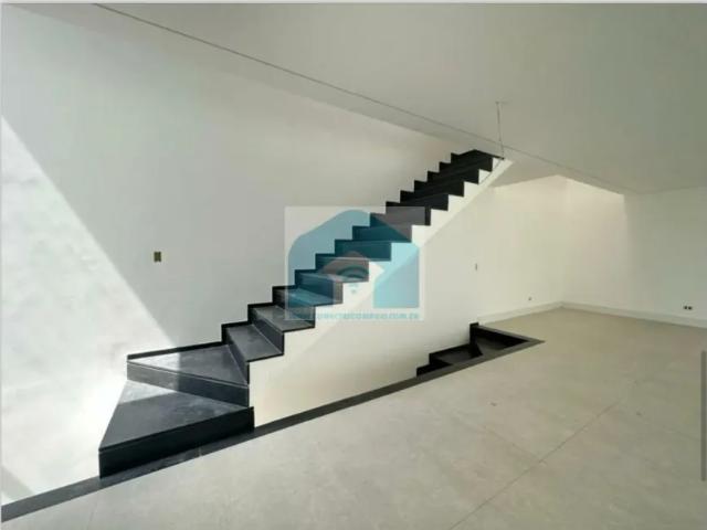 Casa com 4 Quartos e 4 banheiros à Venda, 450 m²
