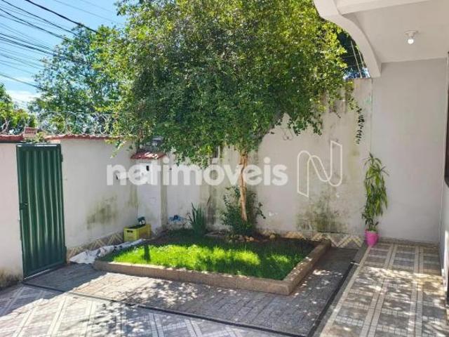 Casa com 4 Quartos e 4 banheiros à Venda, 180 m²  por R$850.000 no Serrano