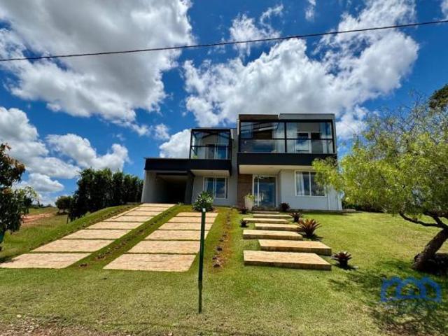 Casa com 4 Quartos e 4 banheiros à Venda, 1.000 m² por R$ 2.500.000 Cód. ch2616