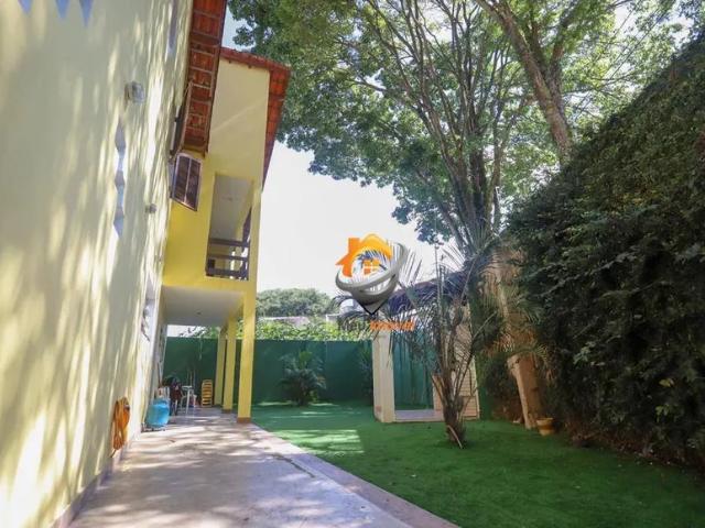 Casa com 4 Quartos e 4 banheiros à Venda, 220 m² por R$ 760.000