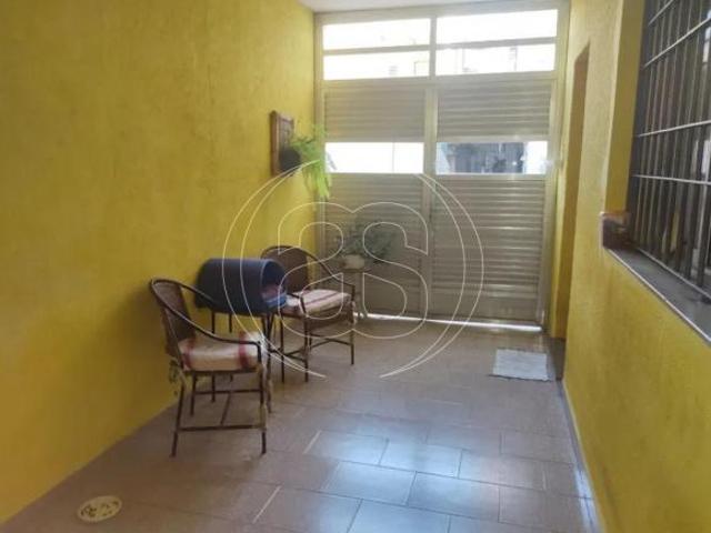 Casa com 4 Quartos e 4 banheiros à Venda, 230 m² por R$ 1.540.000