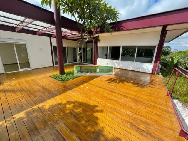 Casa com 4 Quartos e 4 banheiros à Venda, 320 m² por R$ 4.300.000