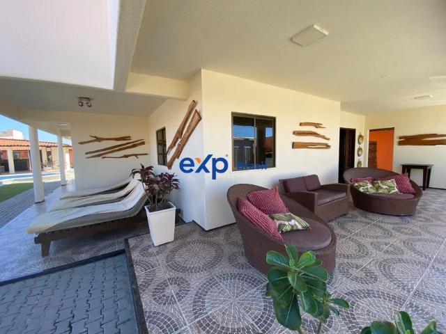 Casa com 4 Quartos e 4 banheiros à Venda, 513 m² por R$ 2.200.000