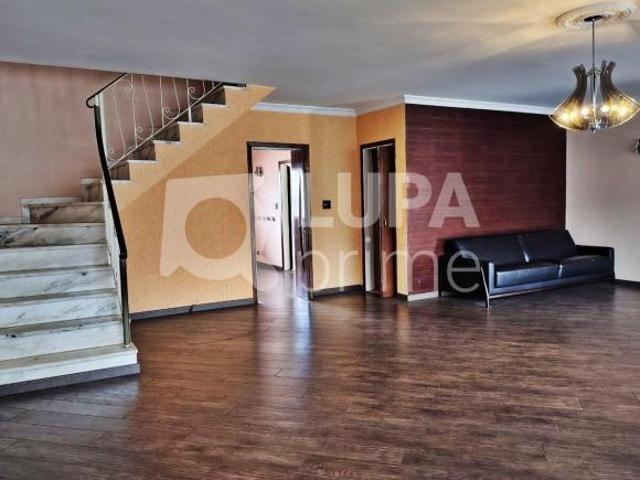 CASA COM 4 QUARTOS E 4 VAGAS DE GARAGEM À VENDA NA VILA GUILHERME