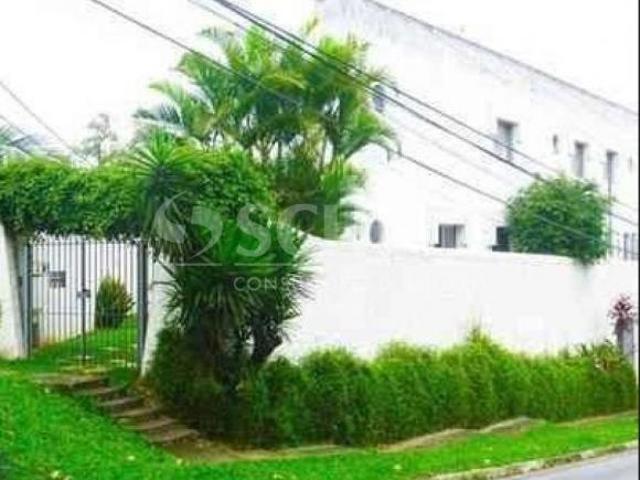 Casa com 4 Quartos e 5 banheiros à Venda, 180 m² por R$ 819.000