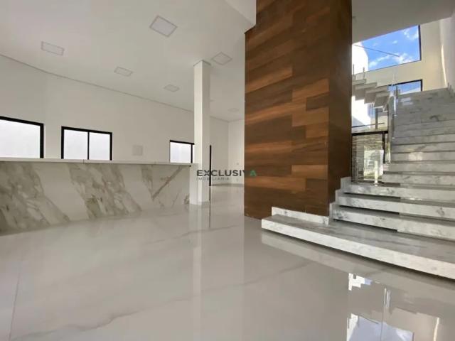 Casa com 4 Quartos e 5 banheiros à Venda, 436 m² por R$ 3.000.000