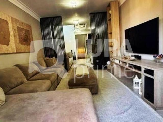 CASA COM 4 QUARTOS E 5 VAGAS DE GARAGEM À VENDA NA ÁGUA FRIA