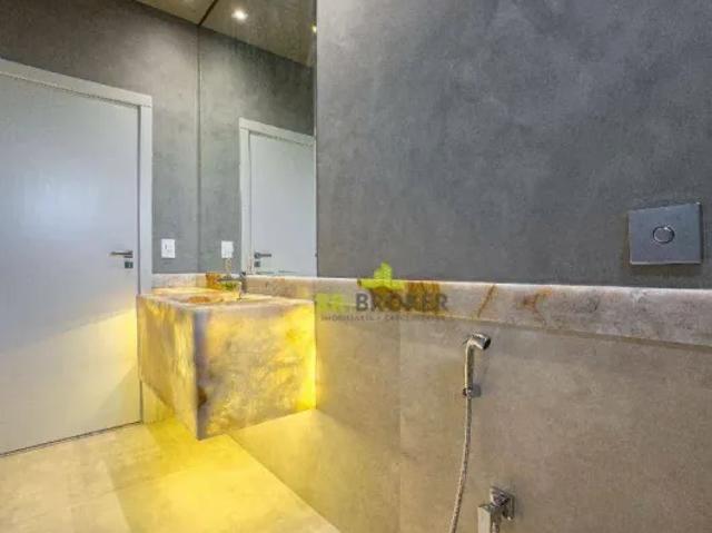 Casa com 4 Quartos e 6 banheiros à Venda, 265 m² por R$ 3.500.000