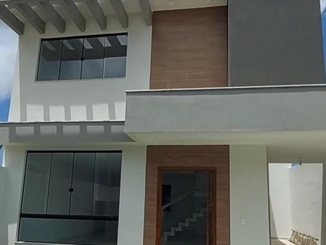 Casa com 4 Quartos e 6 banheiros à Venda, 200 m² por R$ 1.299.000