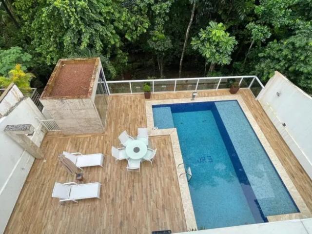Casa com 4 Quartos e 6 banheiros à Venda, 750 m² por R$ 4.600.000