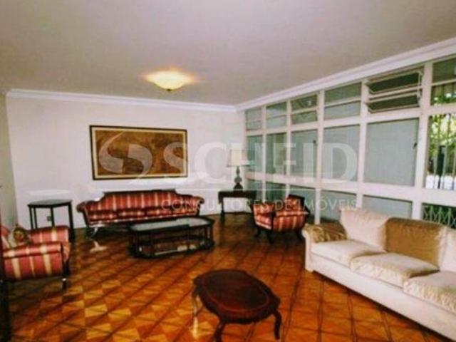 Casa com 4 Quartos e 6 banheiros à Venda, 750 m² por R$ 5.000.000
