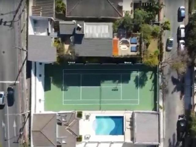 Casa com 4 Quartos e 6 banheiros à Venda, 700 m² por R$ 9.800.000