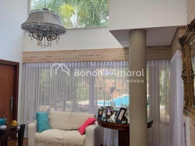 Casa com 4 Quartos e 7 banheiros à Venda, 1000 m²