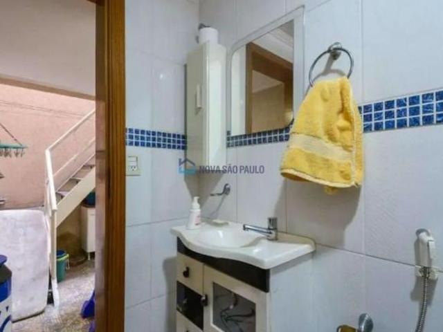 Casa com 4 quartos e 7 vagas, à venda no Bosque da Saúde.