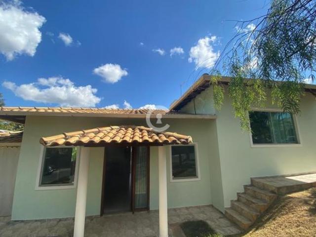 Casa com 4 quartos e 800 m² à venda no Condomínio Vivendas
