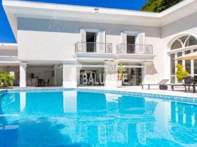 Casa com 4 Quartos e 9 banheiros à Venda, 1050 m²