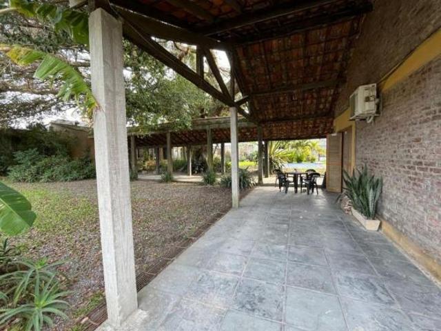 Casa com 4 quartos e 1000 m² em Laranjal à venda