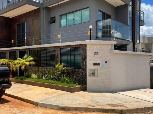 Casa com 4 quartos e 166m² Guará II