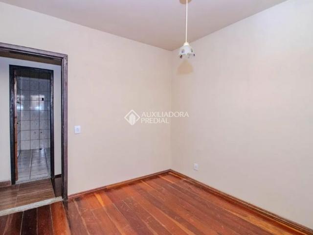 Casa com 4 quartos e 181m² para alugar em Jardim Leopoldina, Porto Alegre
