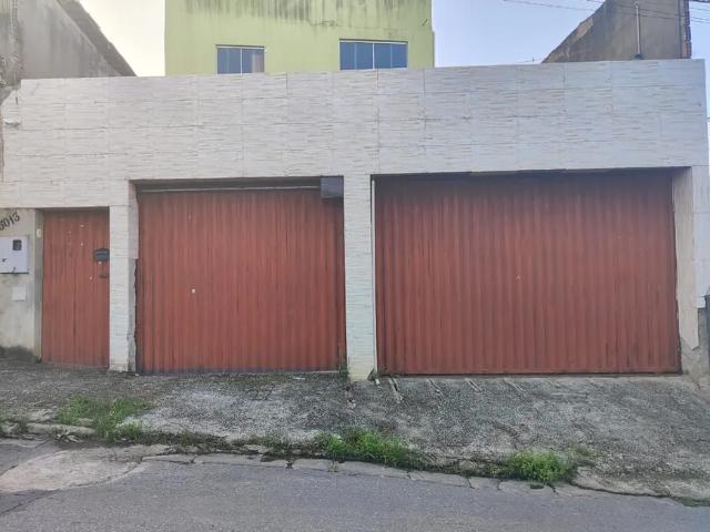 Casa com 4 Quartos e 1 banheiro à Venda, 280 m² por R$ 190.000