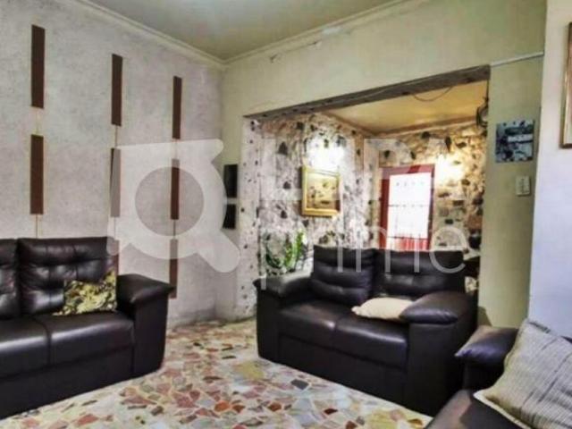 CASA COM 4 QUARTOS E 1 VAGA DE GARAGEM À VENDA NO ANÁLIA FRANCO