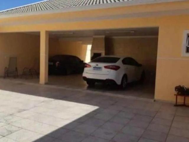 Casa com 4 quartos e 200 m² à venda em Fazendinha