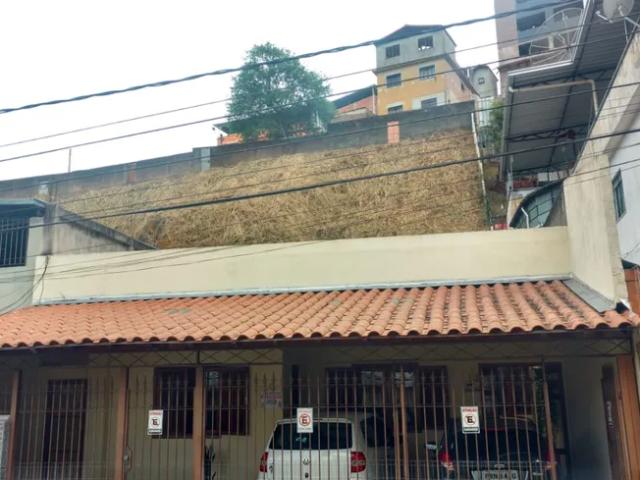 Casa com 4 Quartos e 20 banheiros à Venda, 150 m² por R$ 515.000