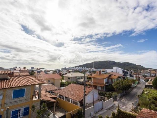 Casa com 4 quartos e 220m² para alugar em Ingleses do Rio Vermelho, Florianópolis