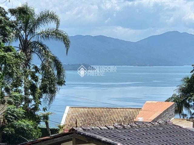 Casa com 4 quartos e 289m² para alugar em Centro, Florianópolis