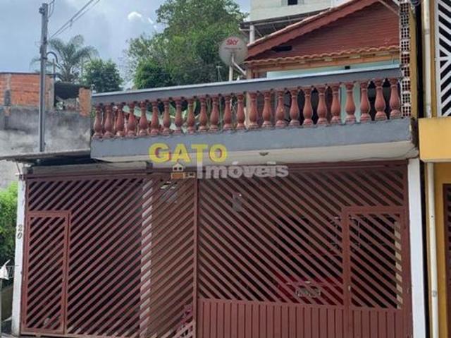 Casa com 4 Quartos e 2 banheiros à Venda, 145 m² por R$ 370.000