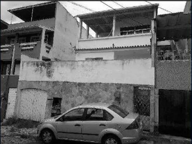 Casa com 4 Quartos e 2 banheiros à Venda, 156 m² por R$ 267.891