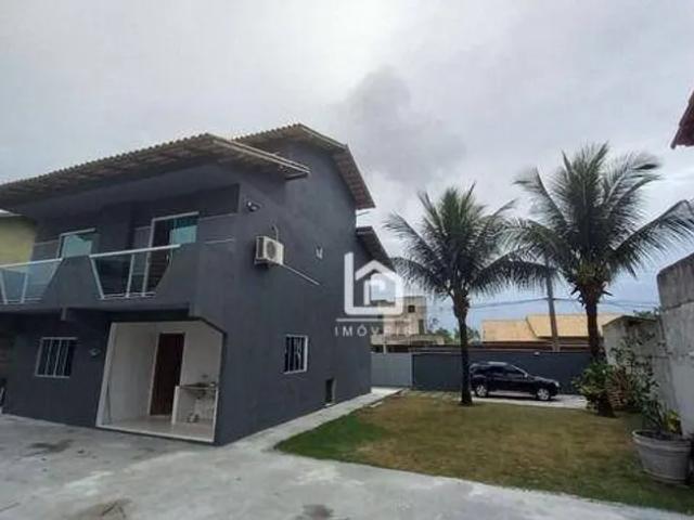 Casa com 4 Quartos e 2 banheiros à Venda, 194 m² por R$ 870.000
