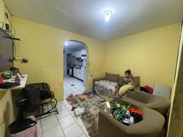 Casa com 4 Quartos e 2 banheiros à Venda, 100 m² por R$ 90.000