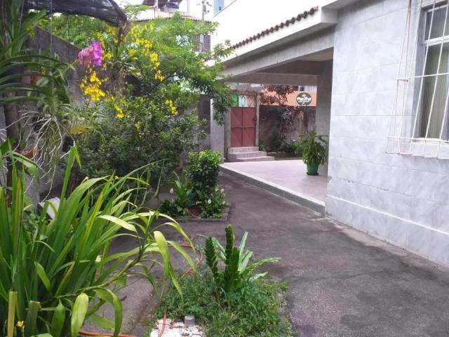 Casa com 4 Quartos e 2 banheiros à Venda, 358 m² por R$ 370.000