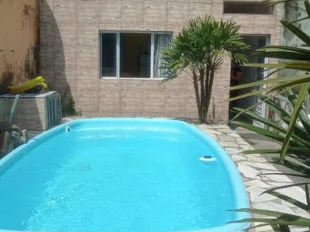 Casa com 4 Quartos e 2 banheiros à Venda, 75 m² por R$ 200.000