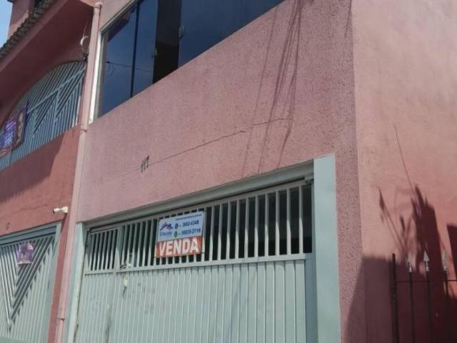 Casa com 4 quartos e 2 Vagas de Garagem