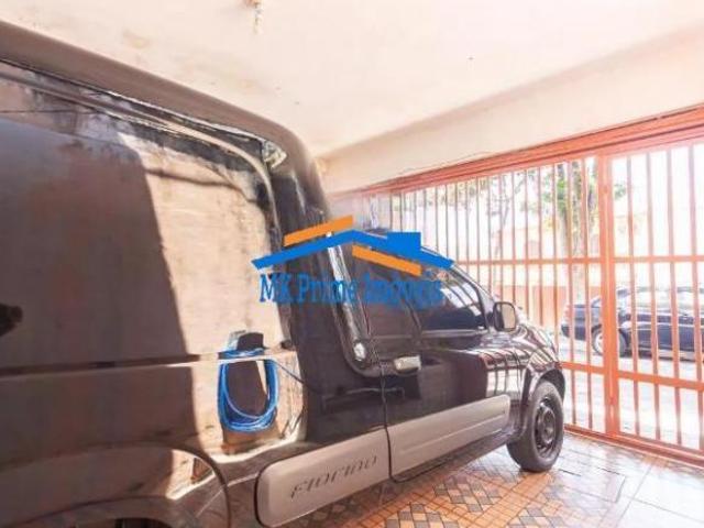 Casa com 4 quartos e 2 Vagas de Garagem
