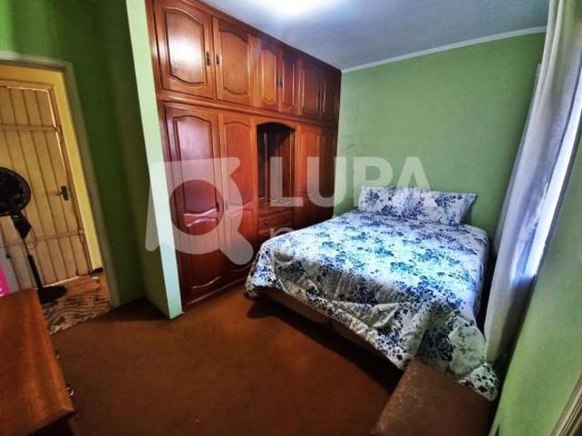 CASA COM 4 QUARTOS E 2 VAGAS DE GARAGEM À VENDA NA VILA MARIA BAIXA