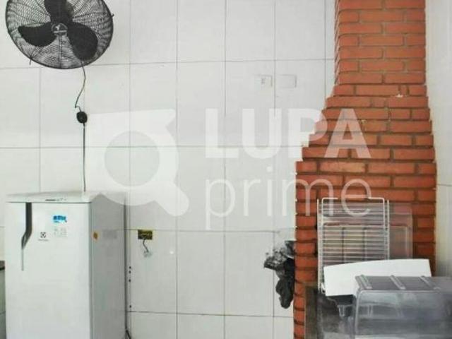 CASA COM 4 QUARTOS E 2 VAGAS DE GARAGEM À VENDA NO TUCURUVI