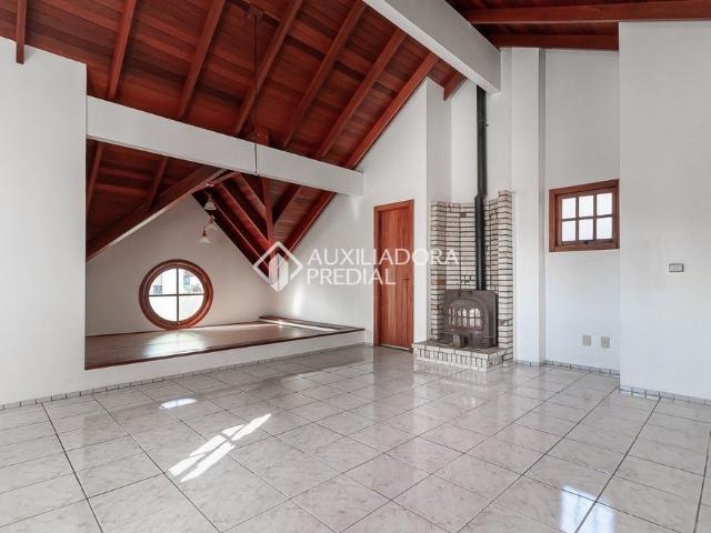 Casa com 4 quartos e 300m² para alugar em Jardim Botânico, Porto Alegre