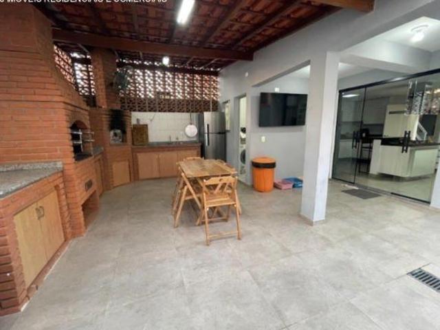 Casa com 4 Quartos e 3 banheiros à Venda no Ipiranga