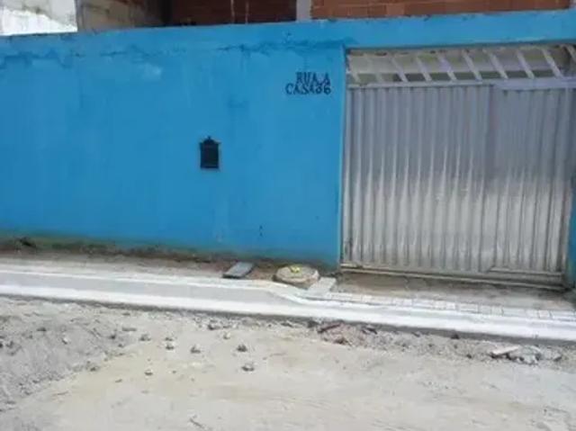Casa com 4 Quartos e 3 banheiros à Venda, 144 m² por R$ 190.000