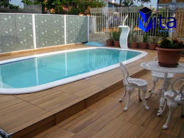 Casa com 4 Quartos e 3 banheiros à Venda, 150 m² por R$ 940.000