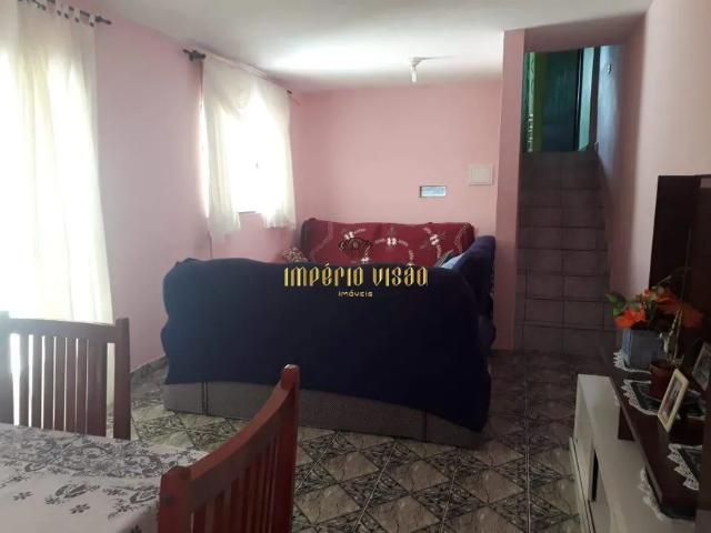 Casa com 4 Quartos e 3 banheiros à Venda, 160 m² por R$ 350.000