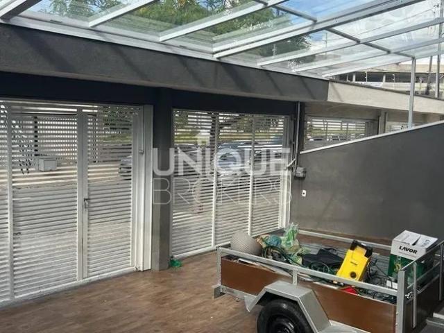 Casa com 4 Quartos e 3 banheiros à Venda, 170 m² por R$ 1.500.000