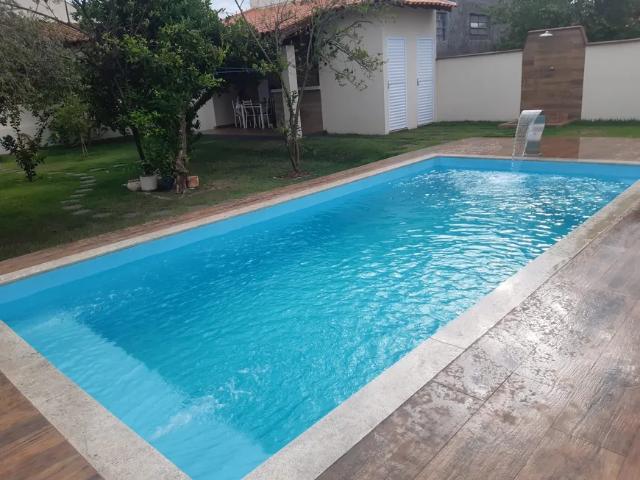 Casa com 4 Quartos e 3 banheiros à Venda, 175 m² por R$ 360.000