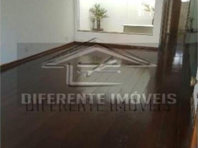 Casa com 4 Quartos e 3 banheiros à Venda, 250 m² VL Formosa