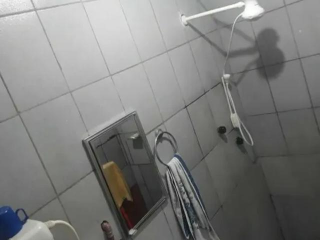Casa com 4 Quartos e 3 banheiros à Venda, 200 m² por R$ 180.000