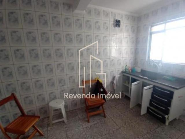 Casa com 4 Quartos e 3 banheiros à Venda, 220 m² por R$ 650.000